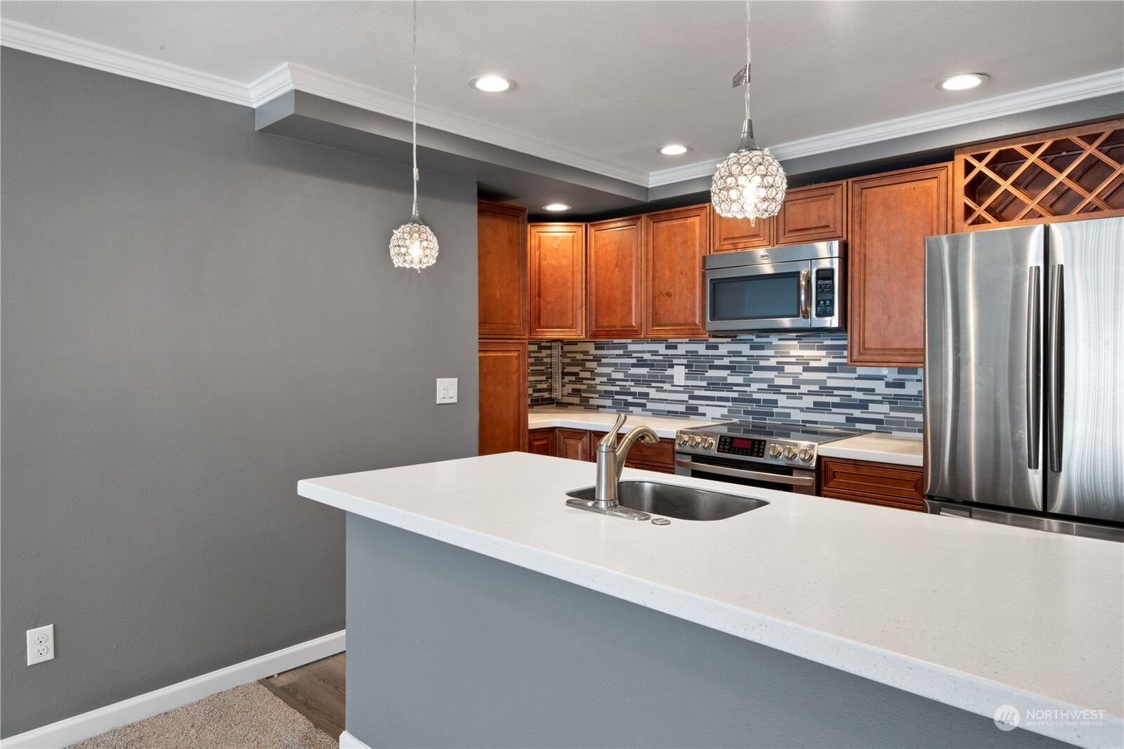 Home for sale in Everett: 5719 Highway Place 2, Everett, WA 98203