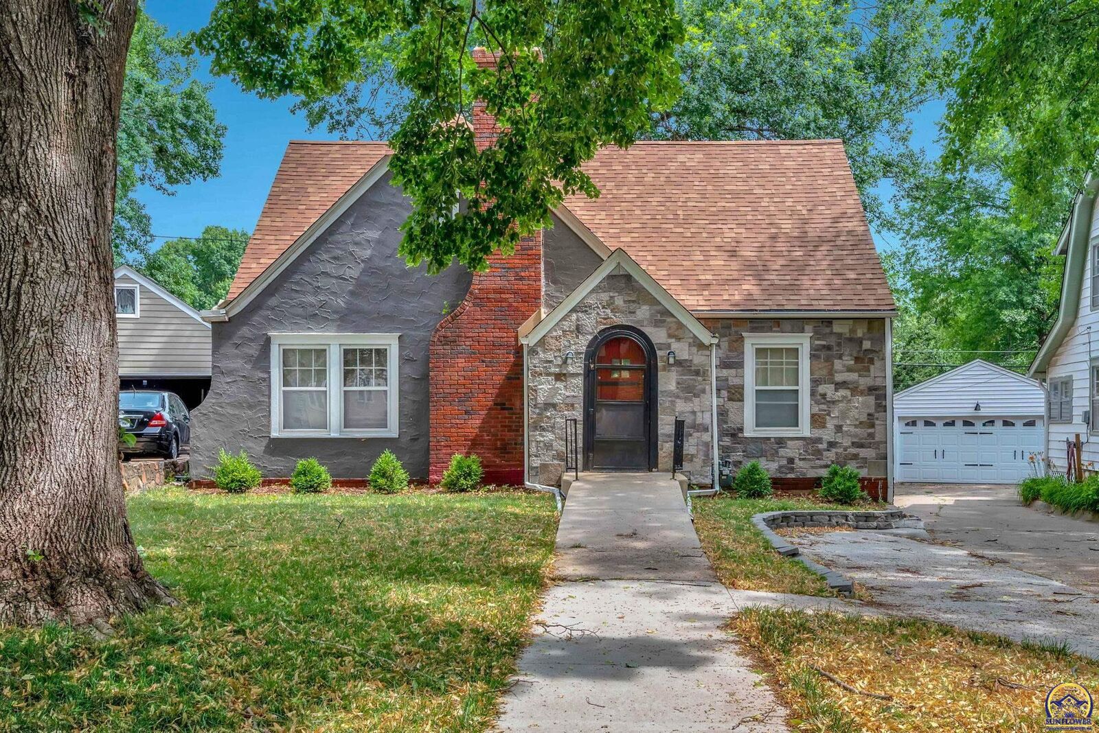 3 bed Topeka home for sale: 3016 SW Clark Ct, Topeka, KS 66604