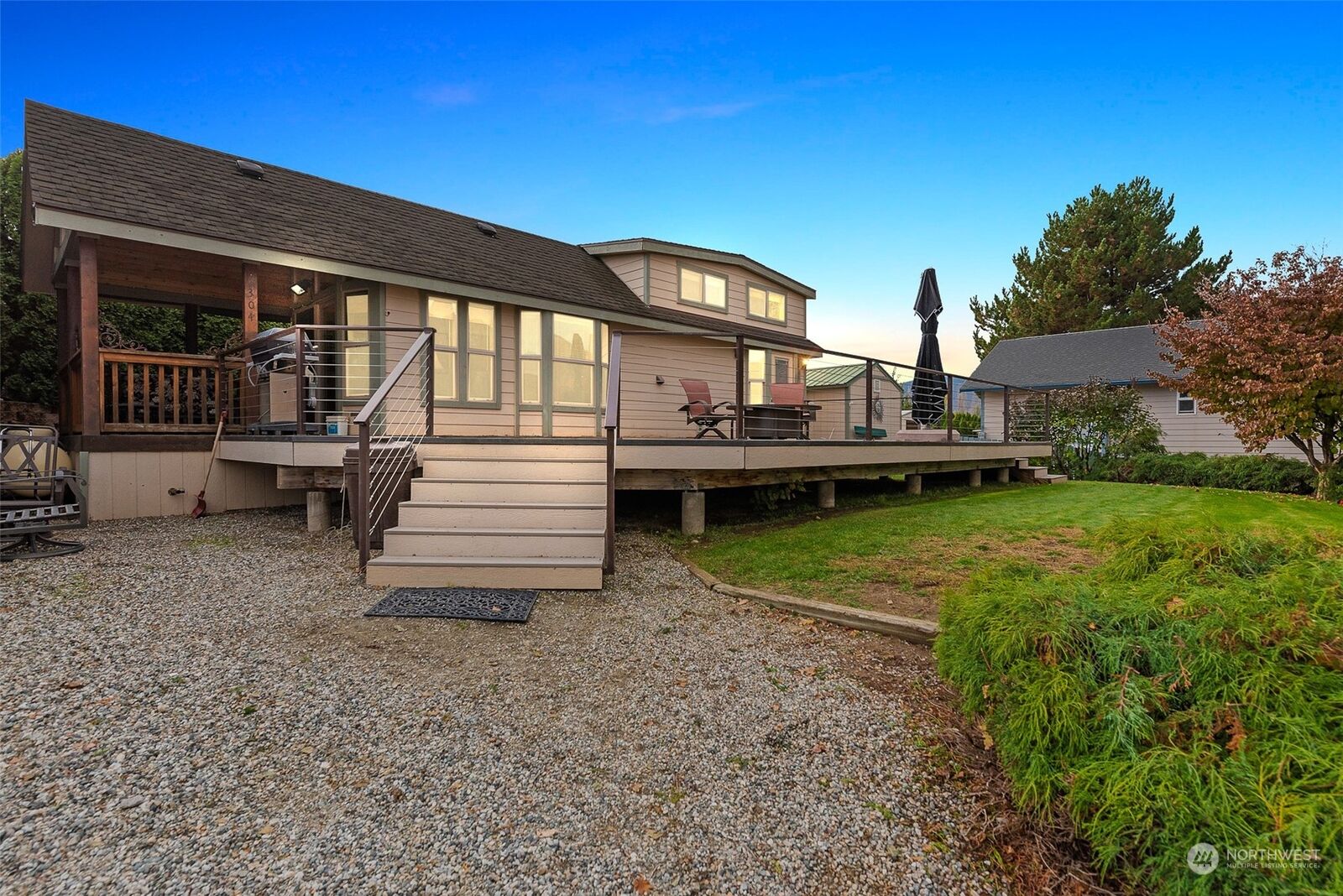 MLS#2177094: 304 Pineview Drive, Orondo, WA 98843