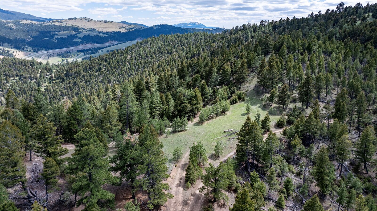 MLS#30039410: 50 Elkhorn Mountain View Road, Jefferson City, MT 59638