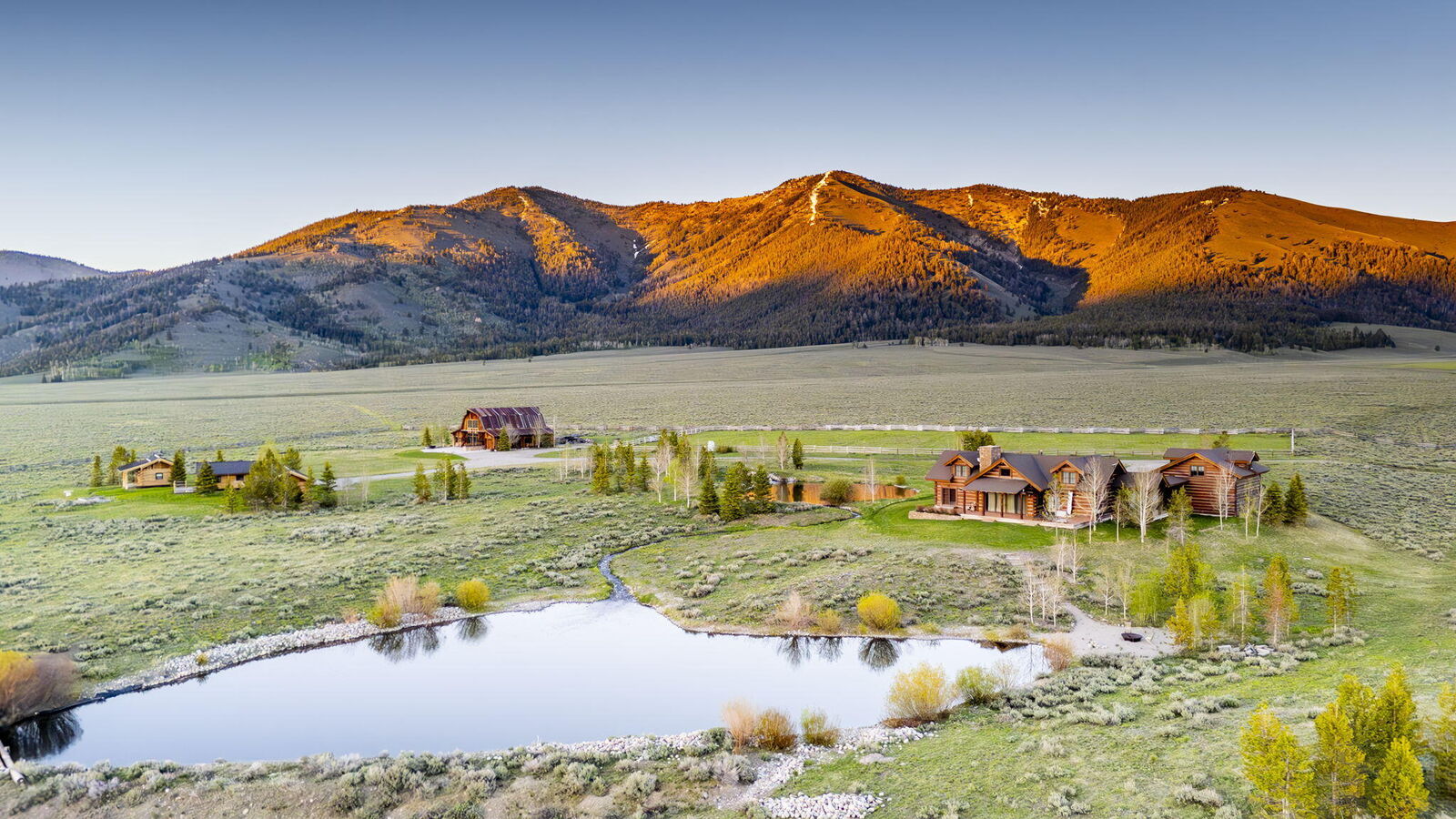 MLS#25-333373: 16825 Hwy 75, Stanley, ID 83278