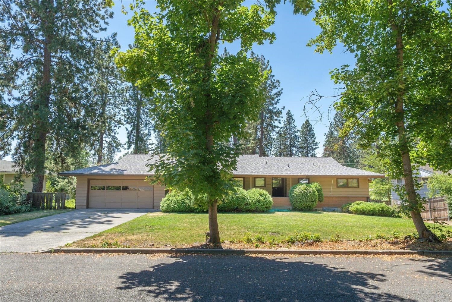 Home for sale in Spokane: 11322 E 18th Ave, Spokane, WA 99206