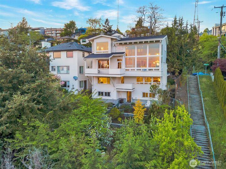 Home for sale in Seattle: 225 Ward Street, Seattle, WA 98109