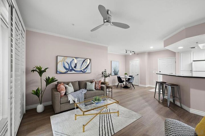 Home for sale in La Jolla: 4165 Executive Dr F107, La Jolla, CA 92037