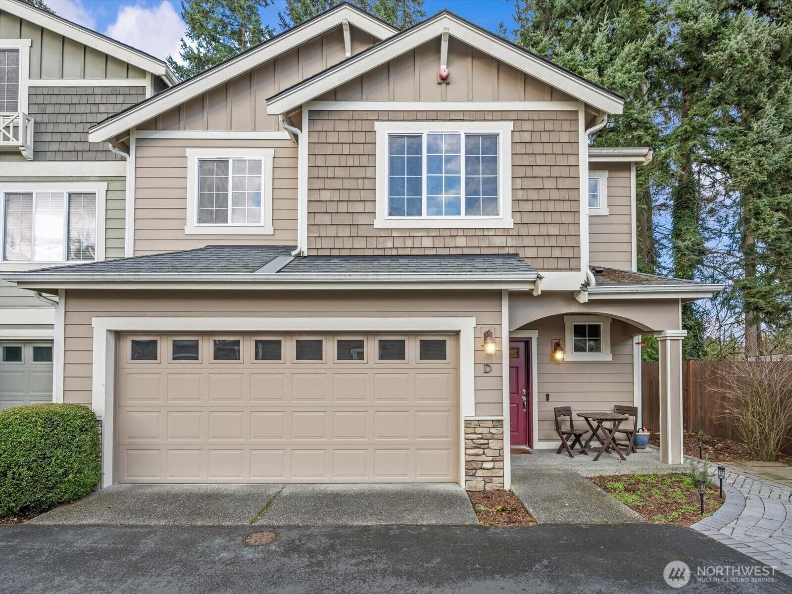 Home for sale in Edmonds: 20734 76th Avenue W D, Edmonds, WA 98026