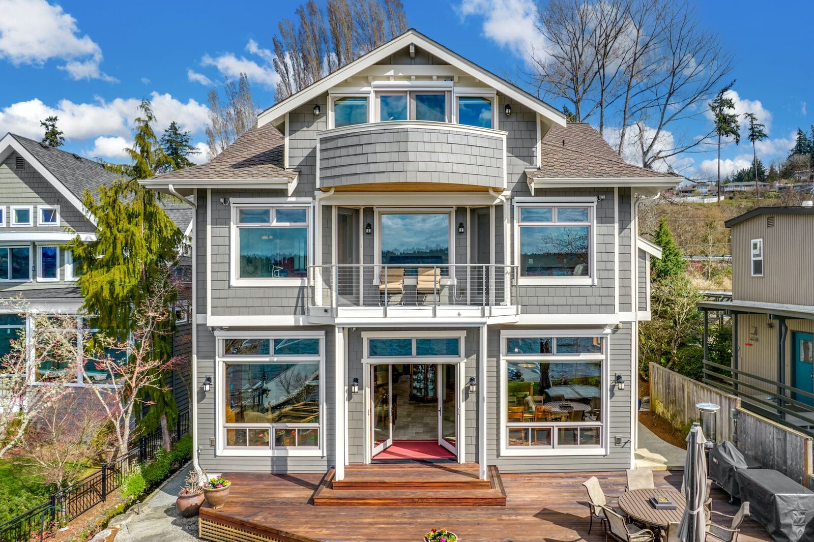 3 bed Sammamish home for sale: 1317 E Lake Sammamish Shore Lane SE ...